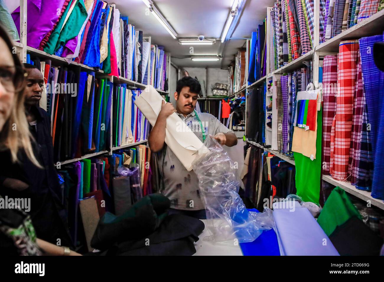 Nairobi shops street hi-res stock photography and images - Alamy