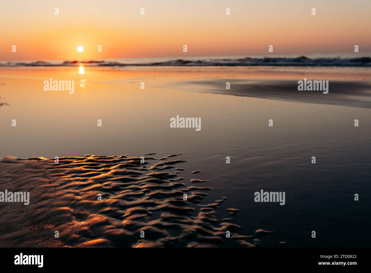 Sun coming over ocean at sunrise on Hilton Head Island Beach Stock ...