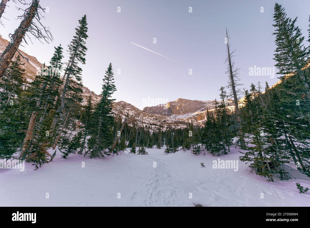 Mountain range landscape pagoda in hi-res stock photography and images ...
