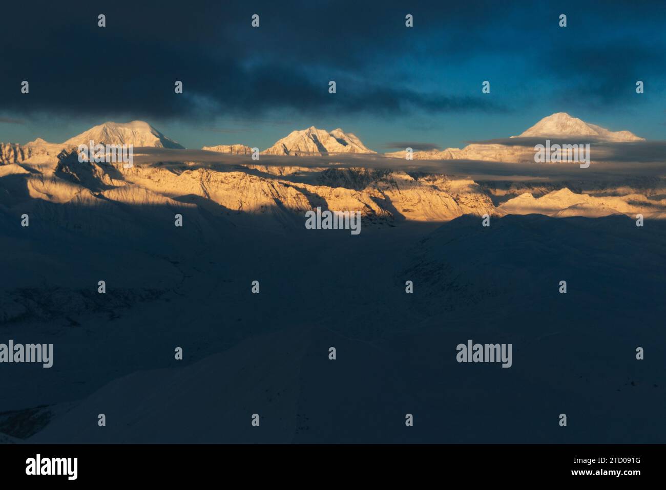 Alaska range aerial hi-res stock photography and images - Alamy