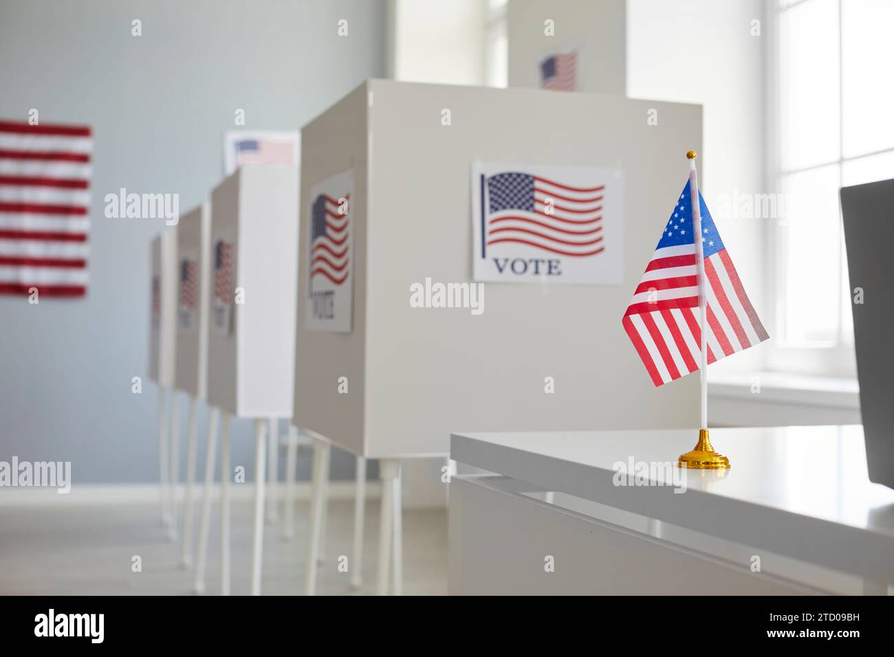Empty voting booth united states hi-res stock photography and images ...