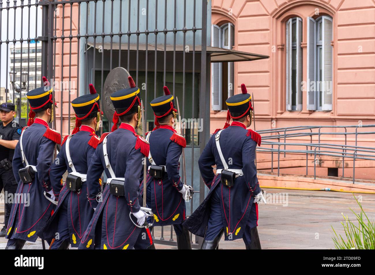 Soldiers from the presidential guard in front of Casa Rosada Stock ...