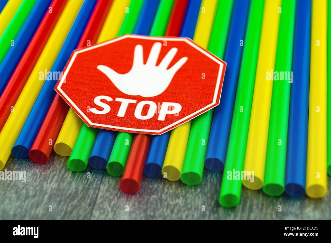 Plastic straws with stop sign, ban on plastic Stock Photo - Alamy