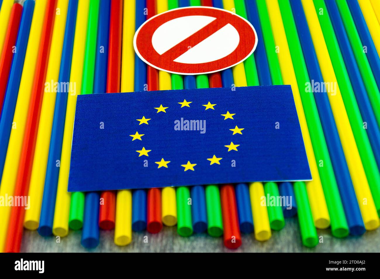 European trash sign hi-res stock photography and images - Alamy