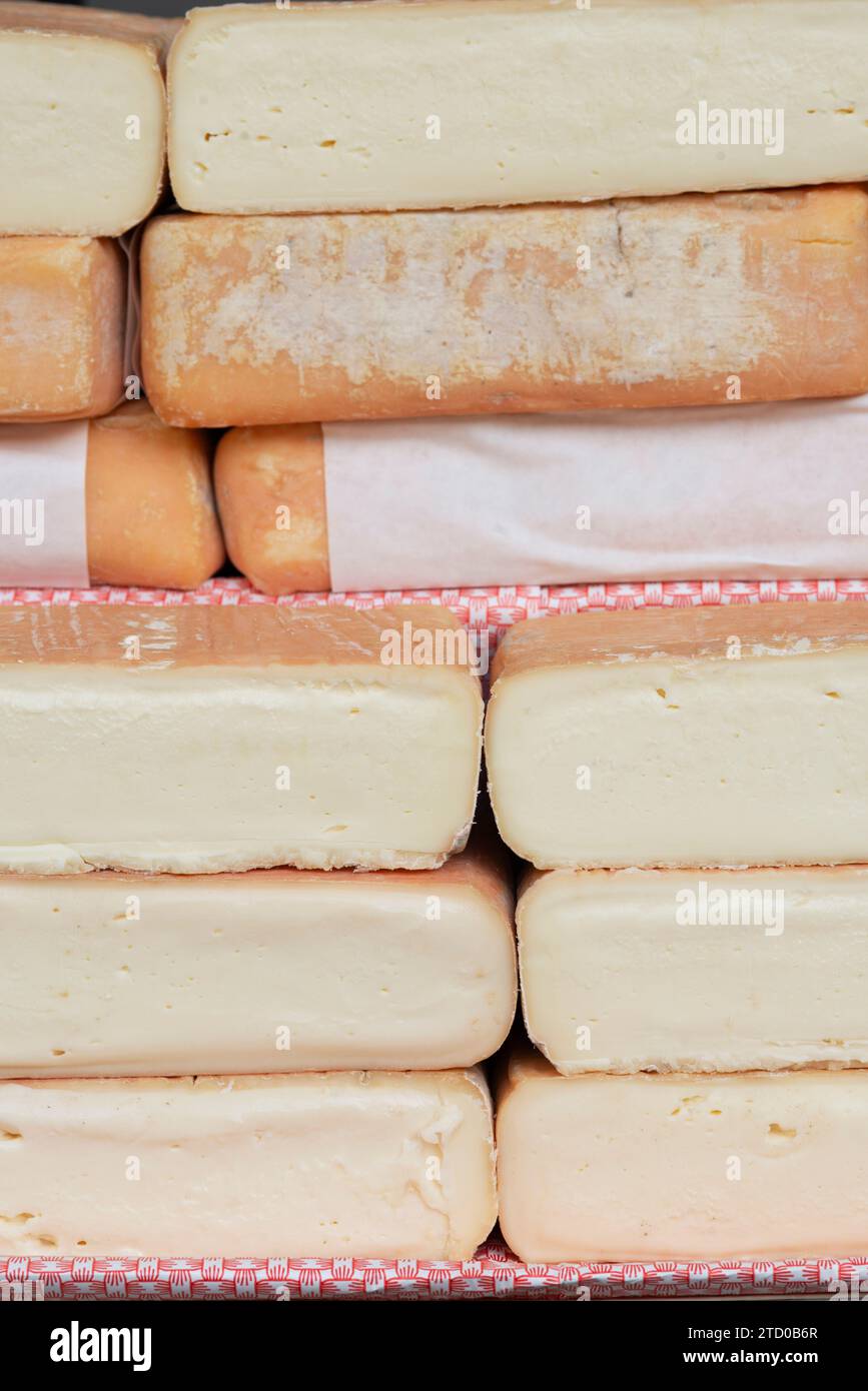 Italy, Lombardy, Stall Market, Taleggio Cheese Stock Photo - Alamy