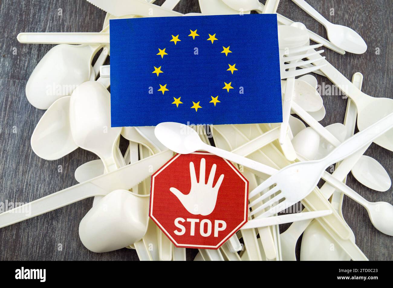 Plastic cutlery with stop sign and EU flag, symbolic image for the ban ...