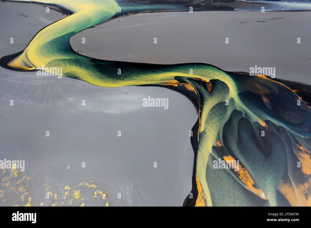 Braided riverbed hi-res stock photography and images - Alamy