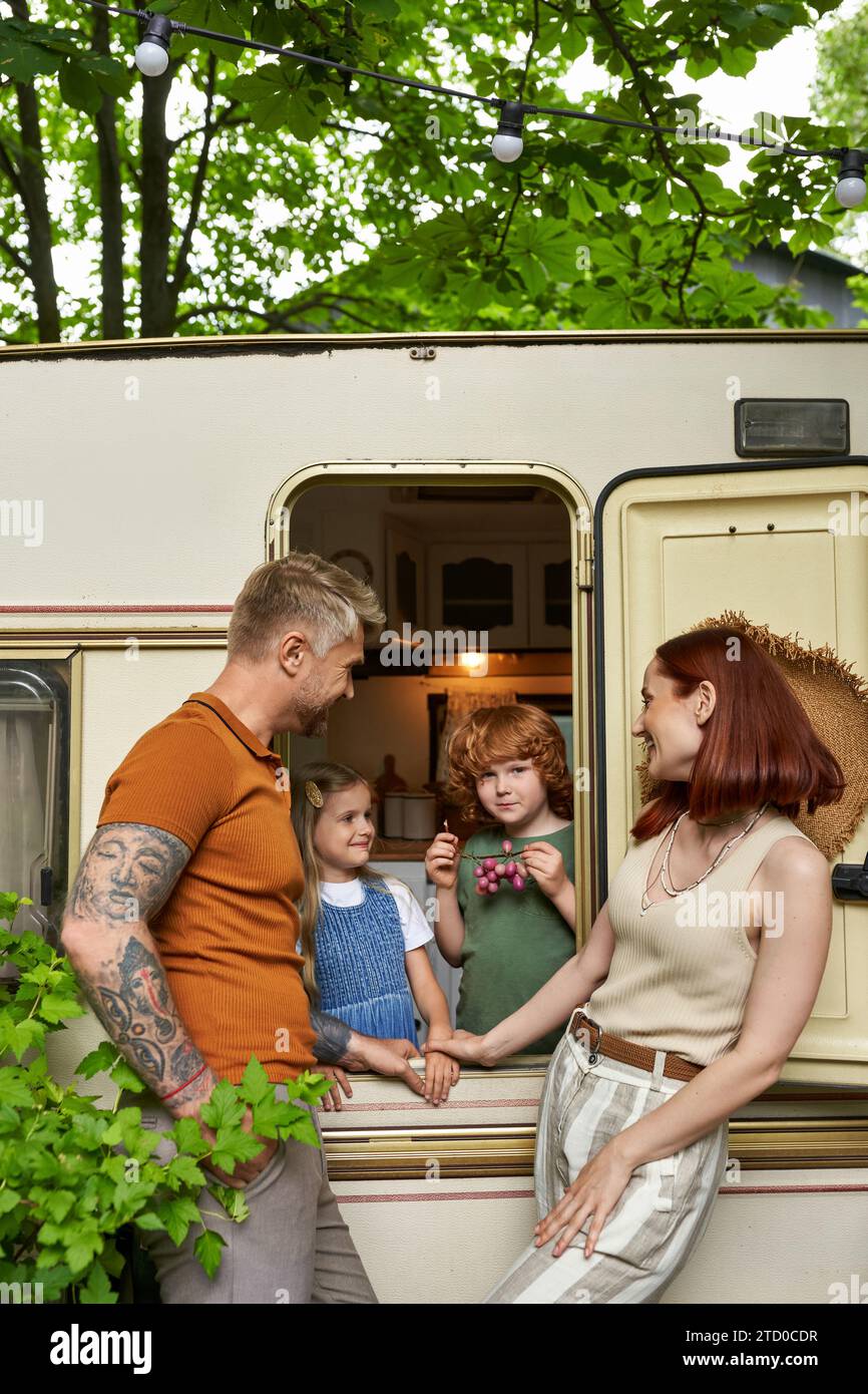 Family father mother son daughter siblings hi-res stock photography and ...