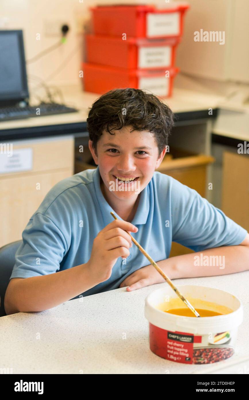 Students in the art room study art and make artworks at high school ...