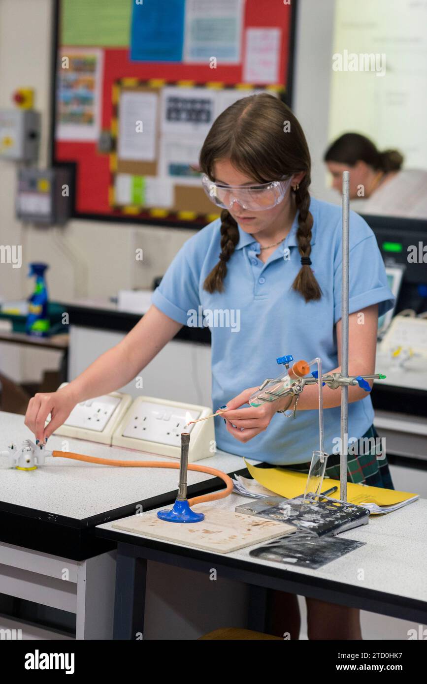 Female and male student with bunsen hi-res stock photography and images ...