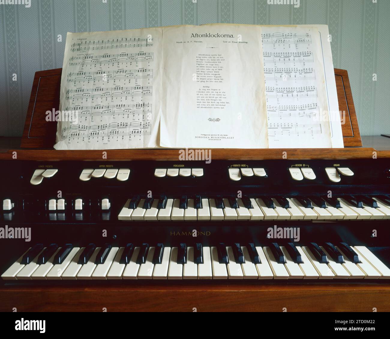 Hammond organ hi-res stock photography and images - Alamy