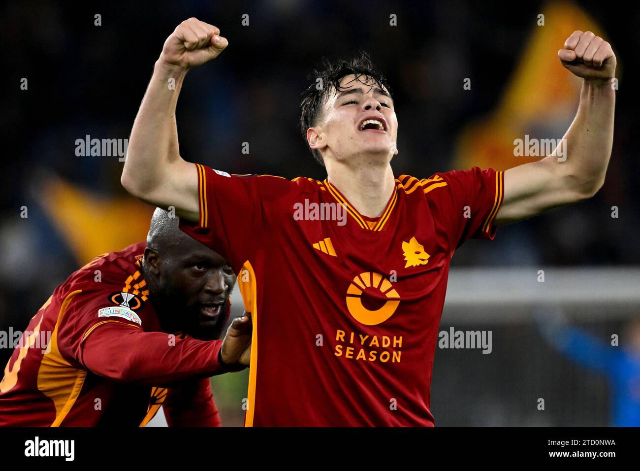 Niccolo Pisilli of AS Roma celebrates with Romelu Lukaku after scoring ...