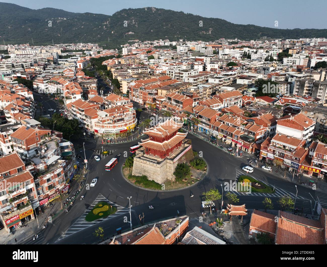 (231215) -- FUZHOU, Dec. 15, 2023 (Xinhua) -- This aerial photo taken ...