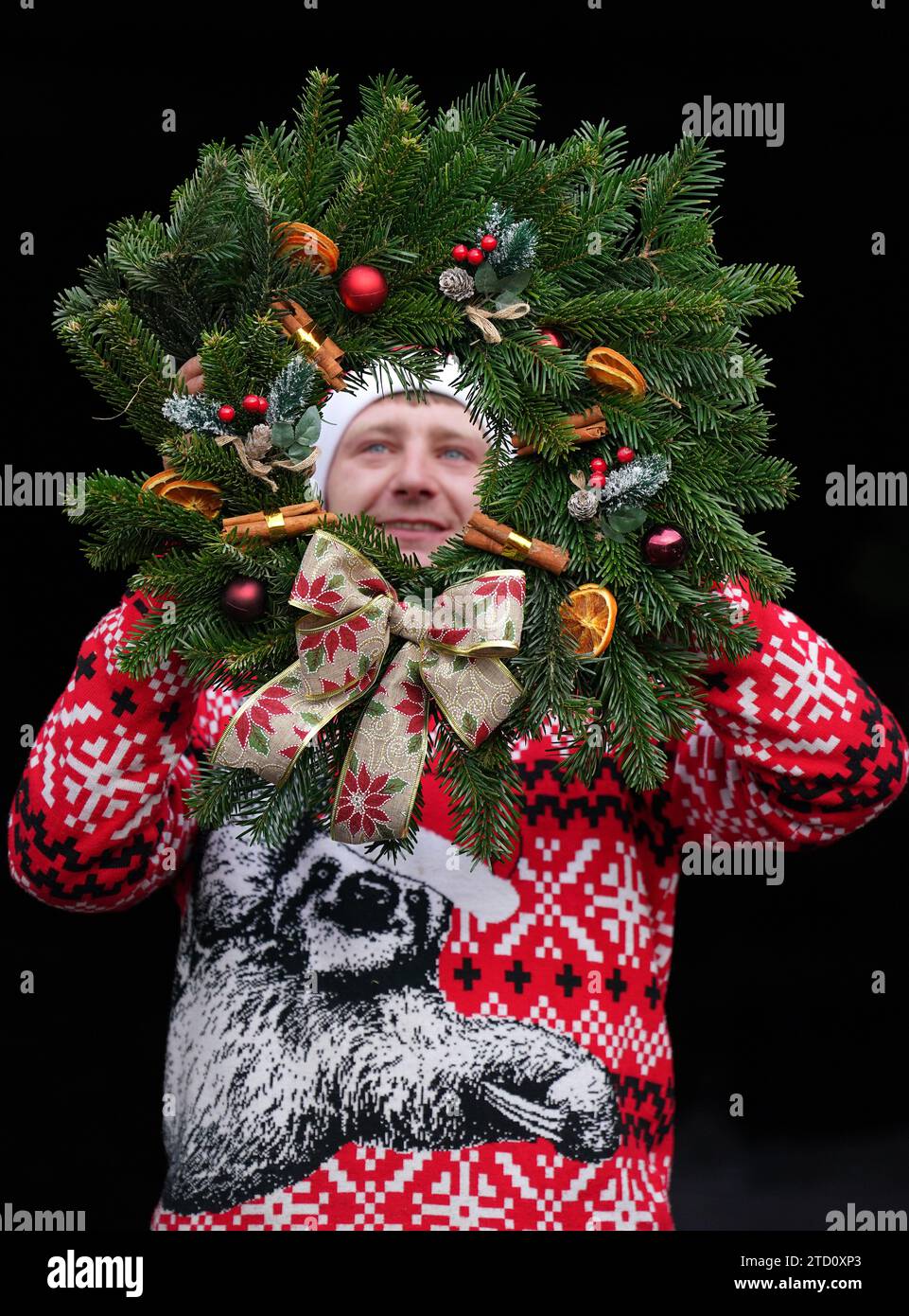 Stephen Roxburgh make Christmas wreaths at the Blair Drummond Smiddy ...