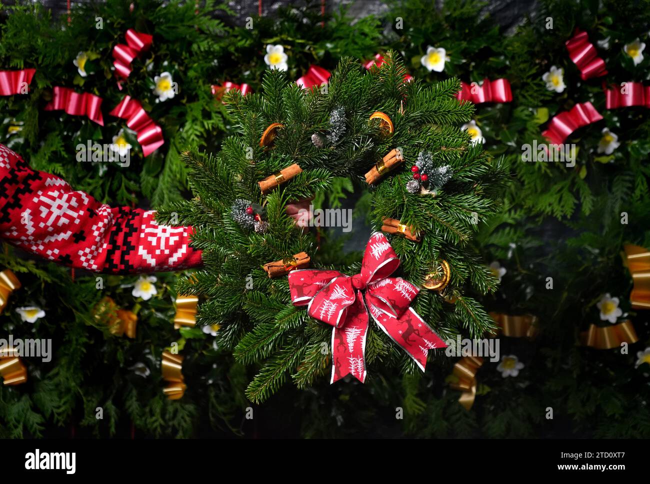Stephen Roxburgh make Christmas wreaths at the Blair Drummond Smiddy ...