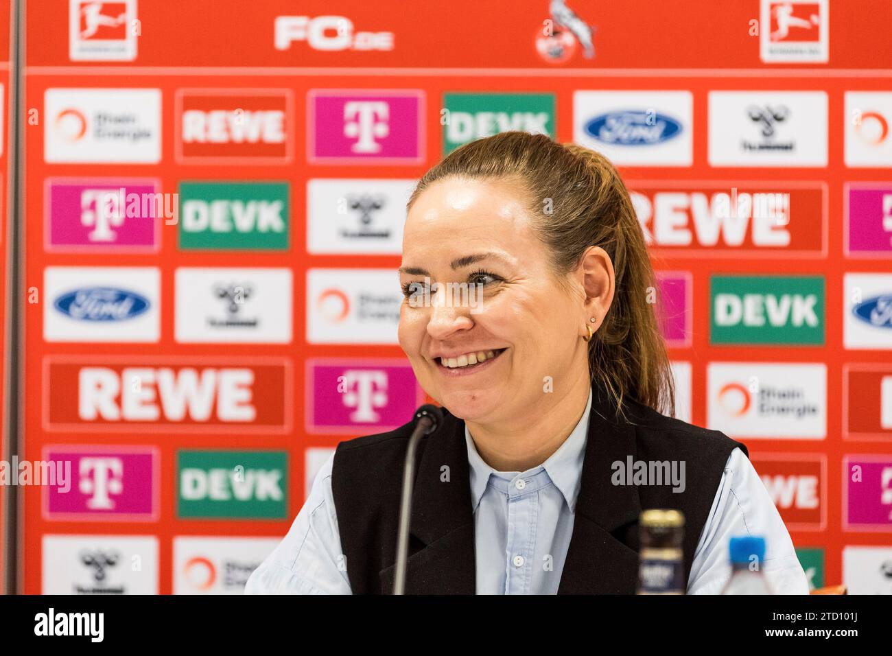 Lil Zercher (Pressesprecherin 1. FC K?ln) Pressekonferenz 1. FC K?ln ...
