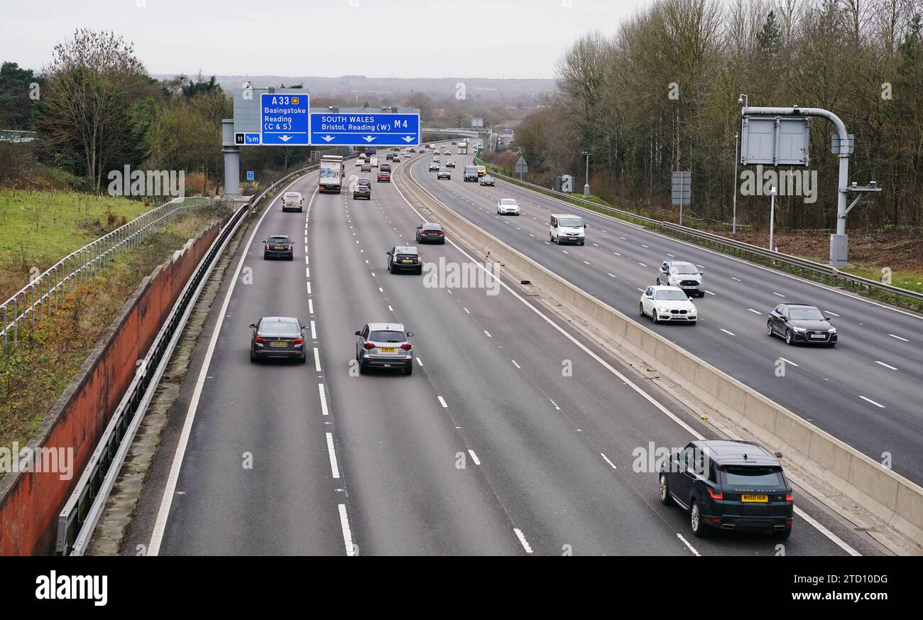 Vehicles on the M4 smart motorway, looking westwards towards junction ...