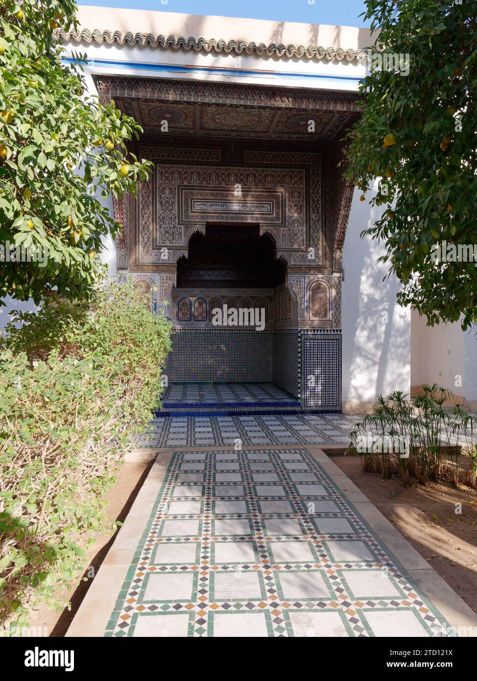 Archway africa hi-res stock photography and images - Alamy