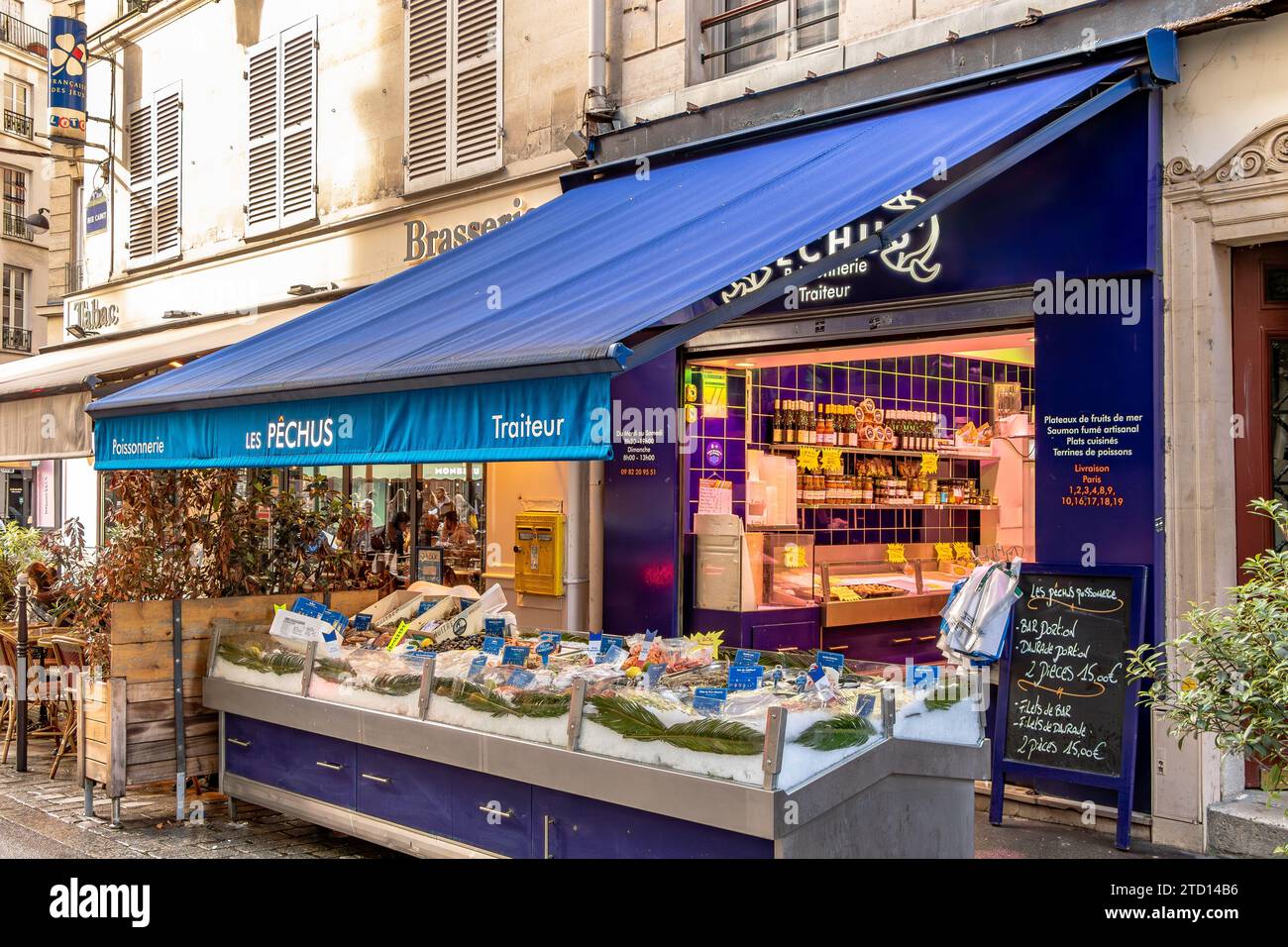 Poissonnerie traiteur hi-res stock photography and images - Alamy