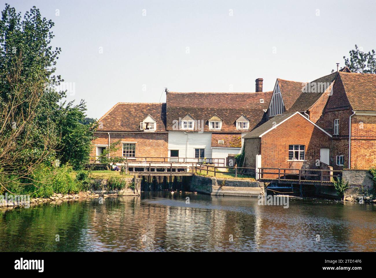 Watermill and mill buildings, River Stour, Flatford Mill, Suffolk ...