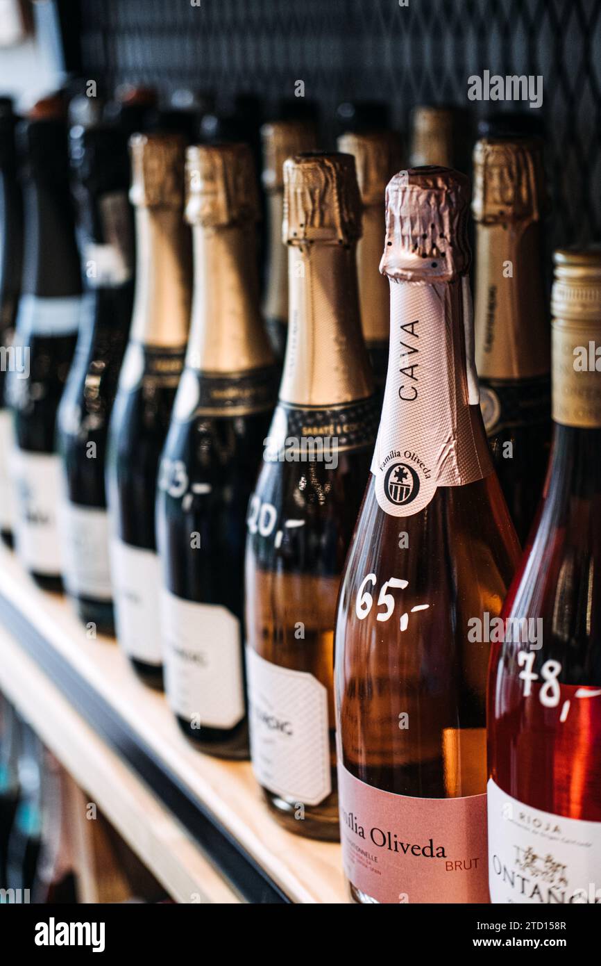 Drink beverages winery gourmet hi-res stock photography and images - Alamy