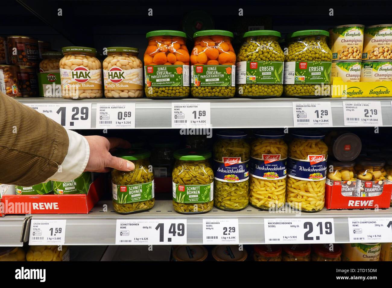 Vegetables glass jars in a shop Stock Photo - Alamy