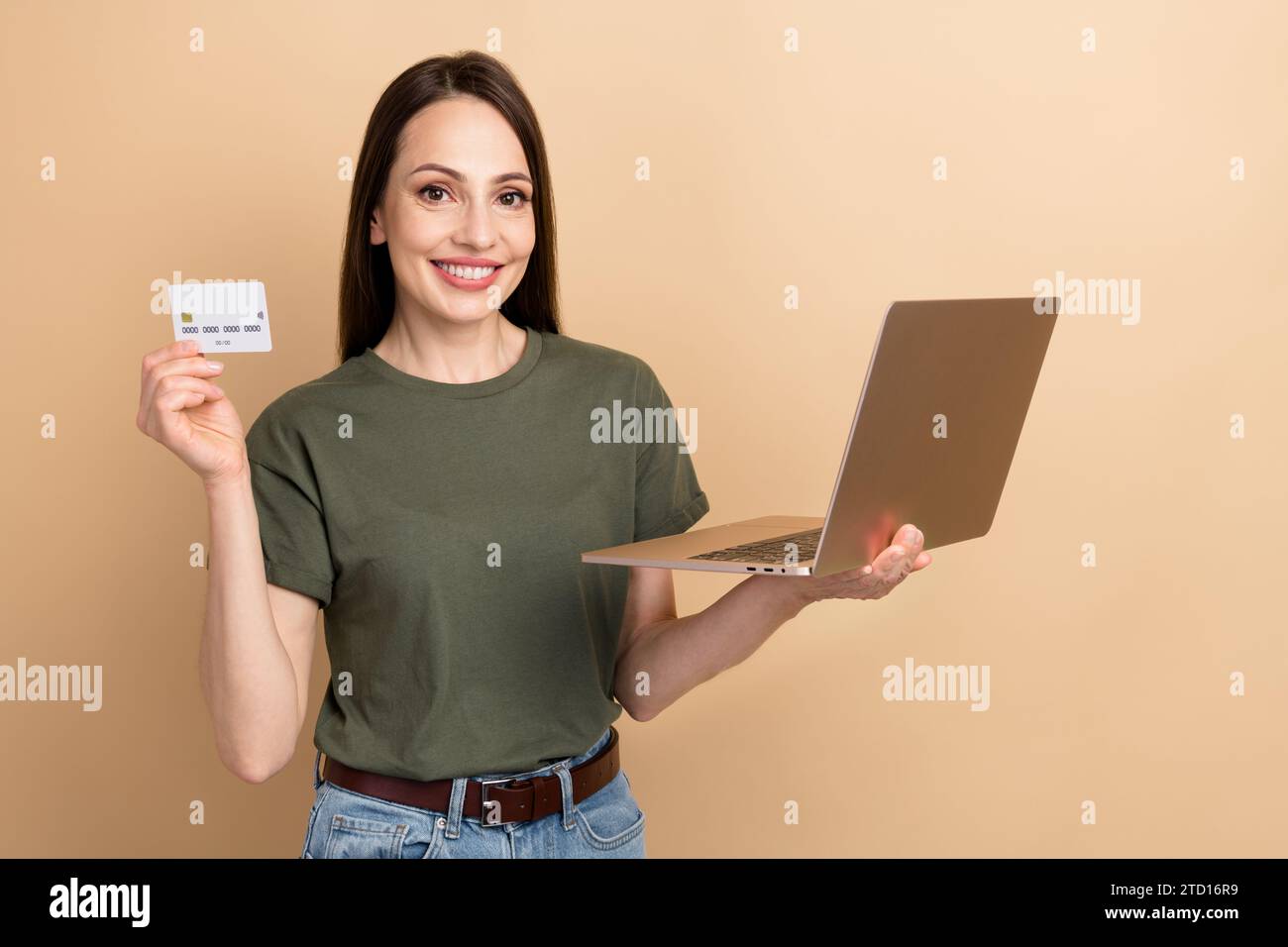 Photo of professional buyer mature woman hold credit card expert in ...