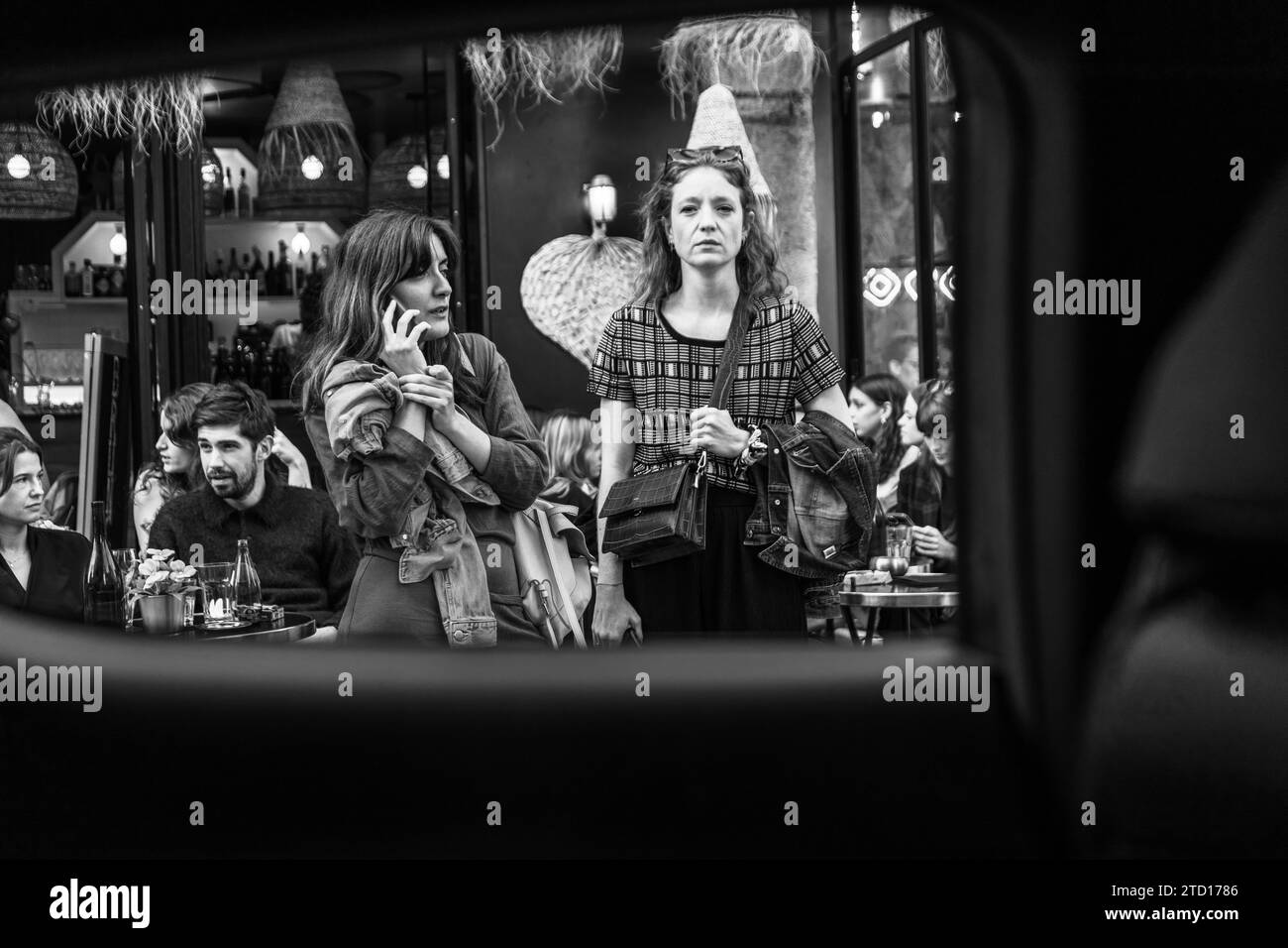 Blogging woman Black and White Stock Photos & Images - Alamy