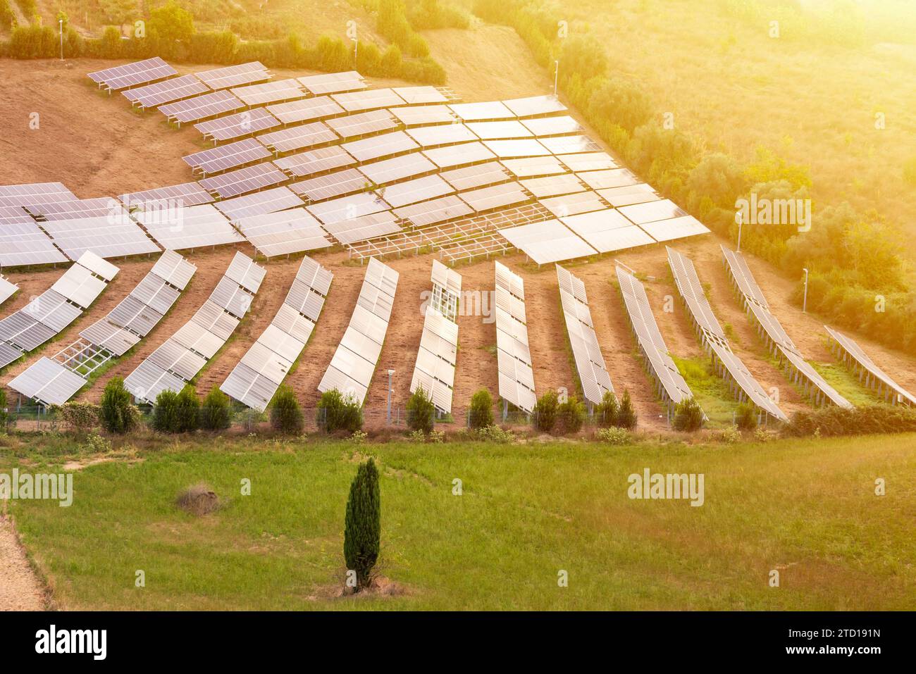 Solar panels in countryside hi-res stock photography and images - Alamy