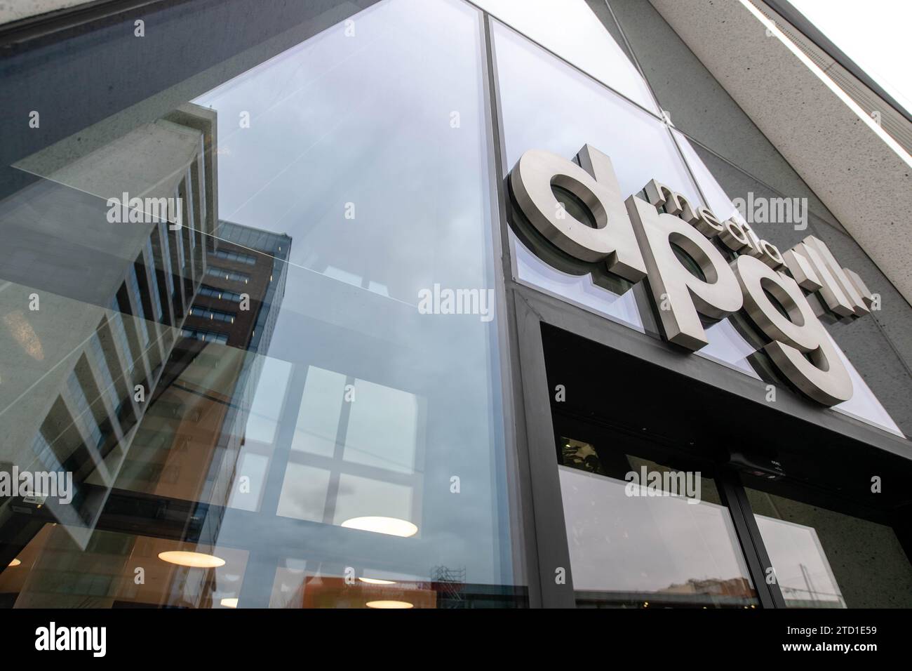 Dpg business logo hi-res stock photography and images - Alamy