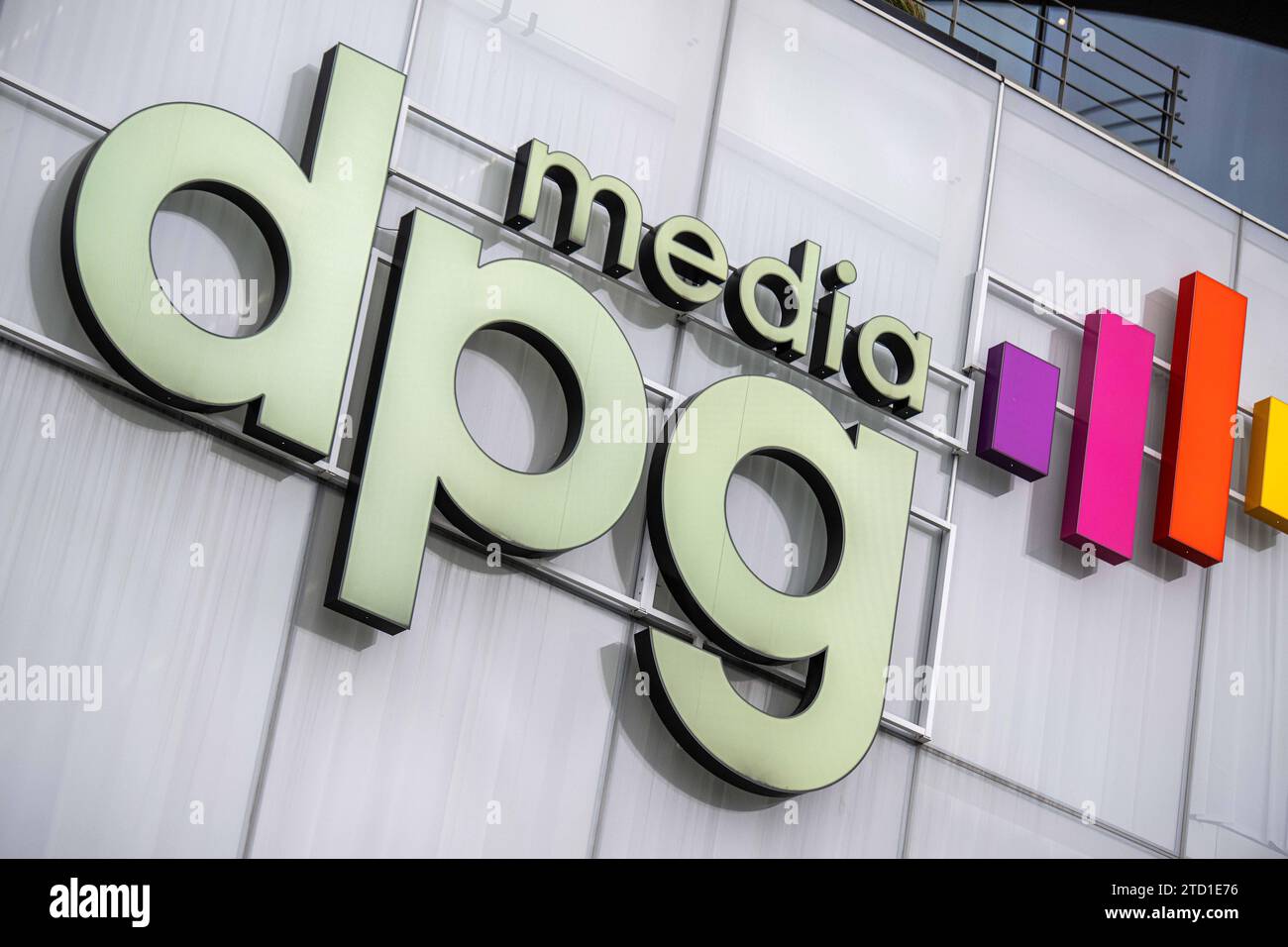 Dpg font hi-res stock photography and images - Alamy