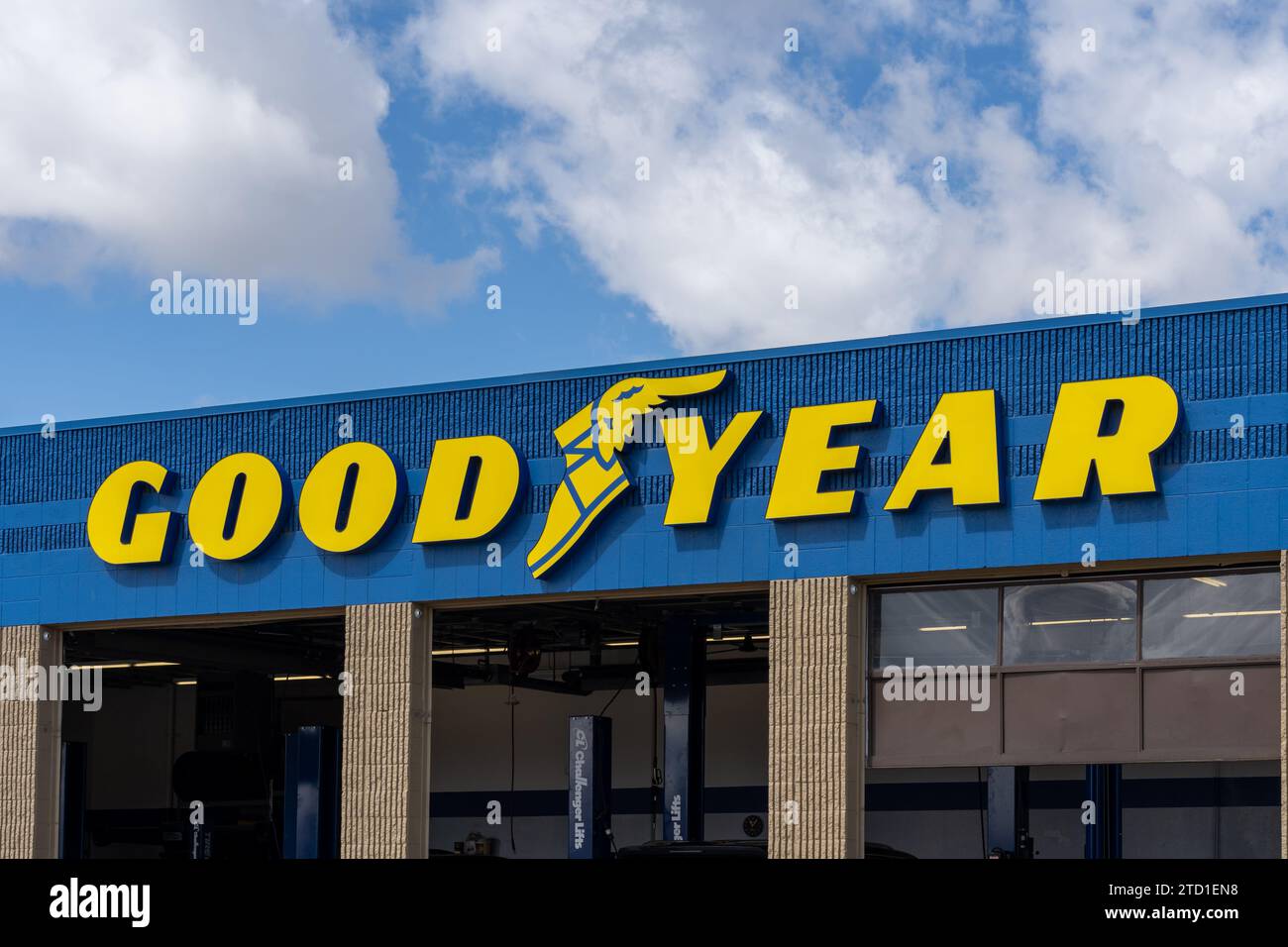 Goodyear tire hi-res stock photography and images - Alamy