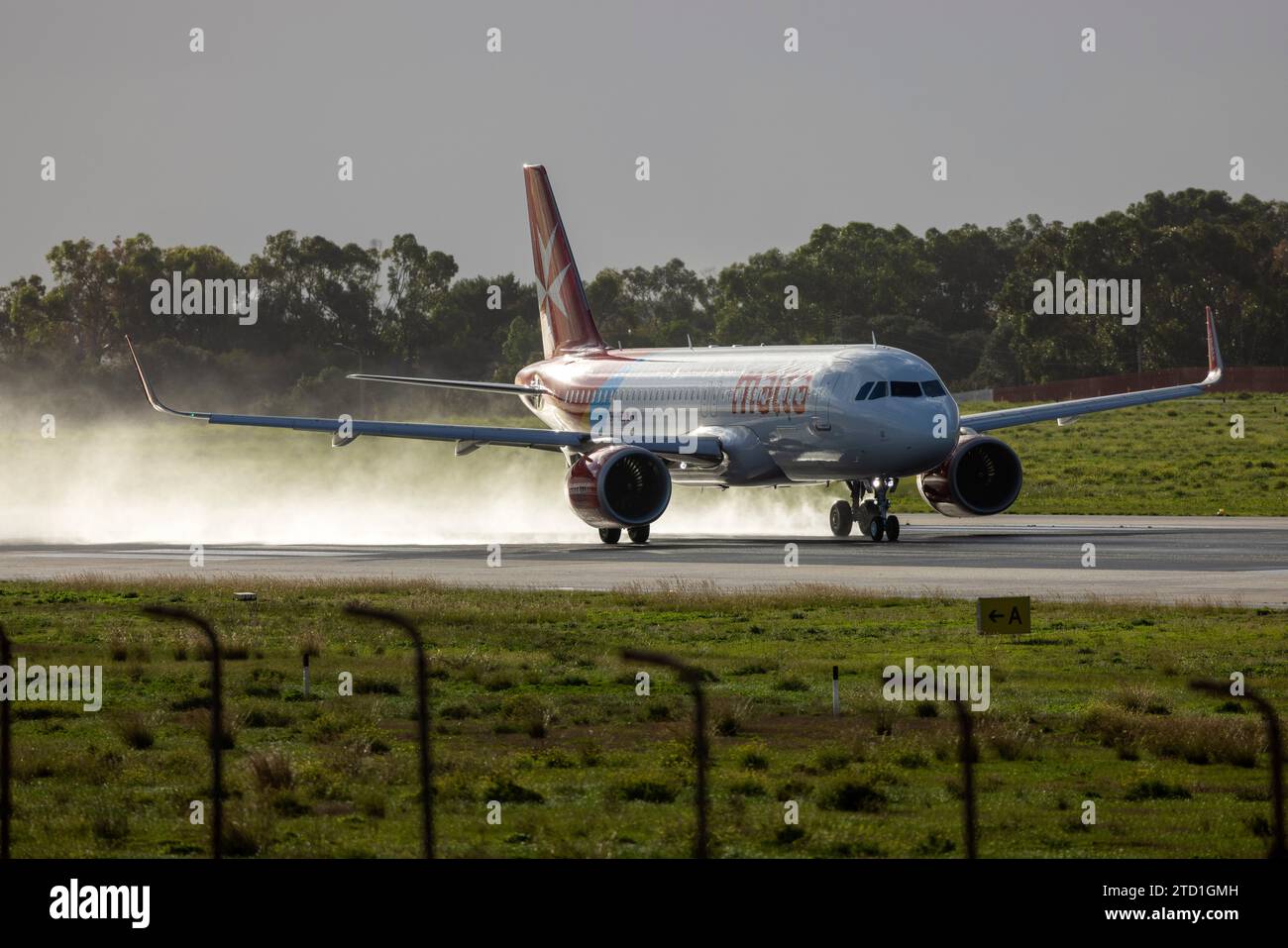 Air Malta Airbus A320-251N (REG: 9H-NED) accelerating for take off on a ...