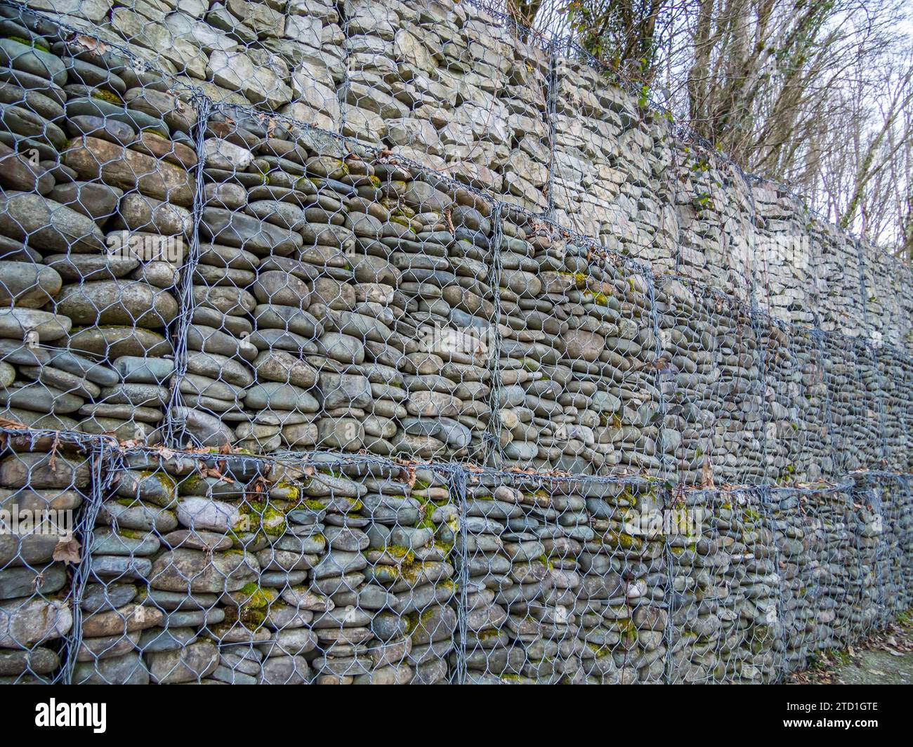 Retaining wall landslide hi-res stock photography and images - Alamy