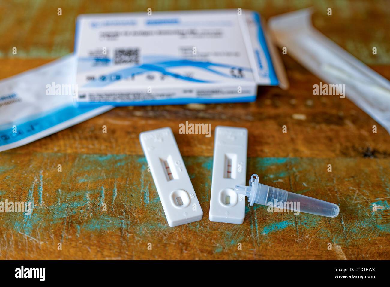 Test kit for detecting a corona infection with two positive test ...