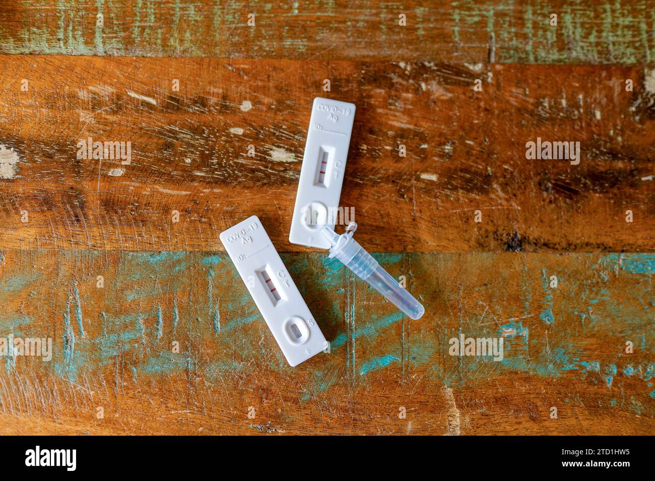 Test kit for detecting a corona infection with two positive test ...
