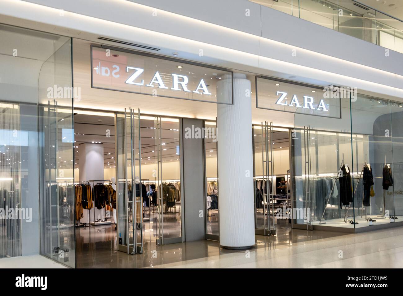 BLOOMINGTON, MN, USA - DECEMBER 12, 2023: Zara clothing store at the Mall of America shopping ...