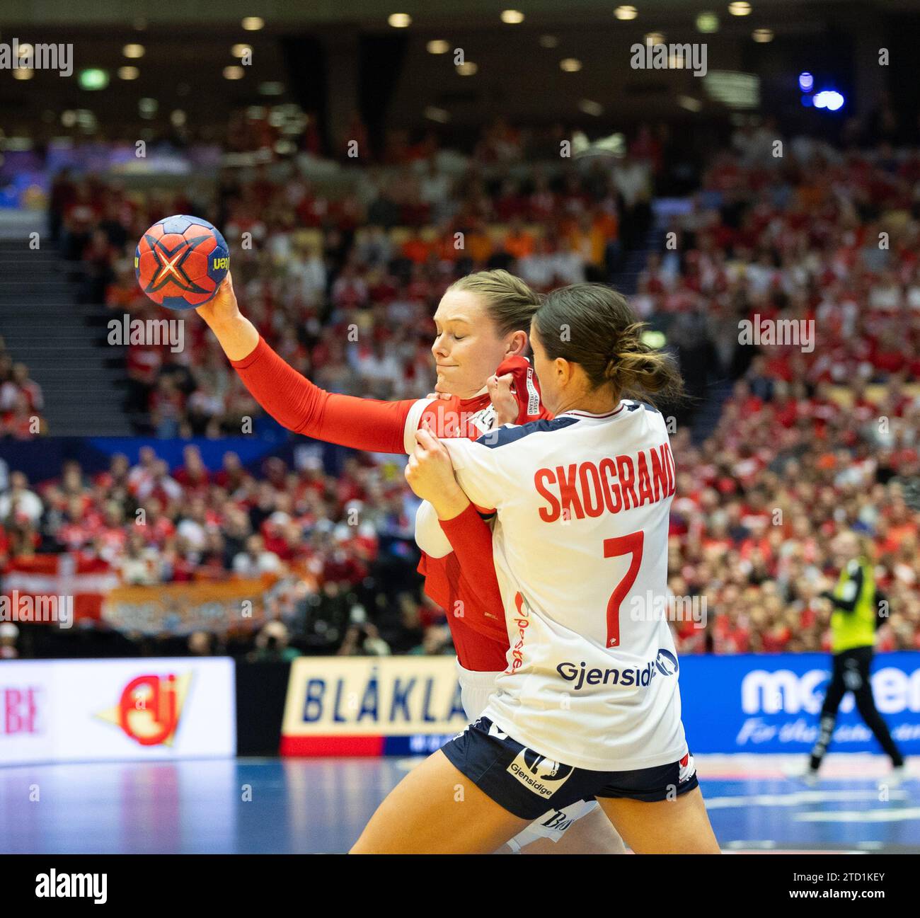 Herning, Denmark, December 15th 2023: Stine Ruscetta Skogrand (7 Norway ...