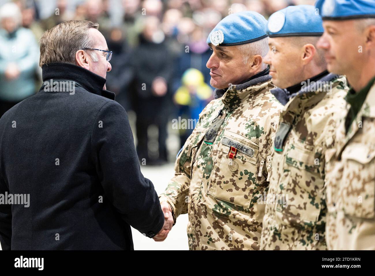 15 December 2023, Lower Saxony, Wunstorf: Boris Pistorius (SPD, l ...