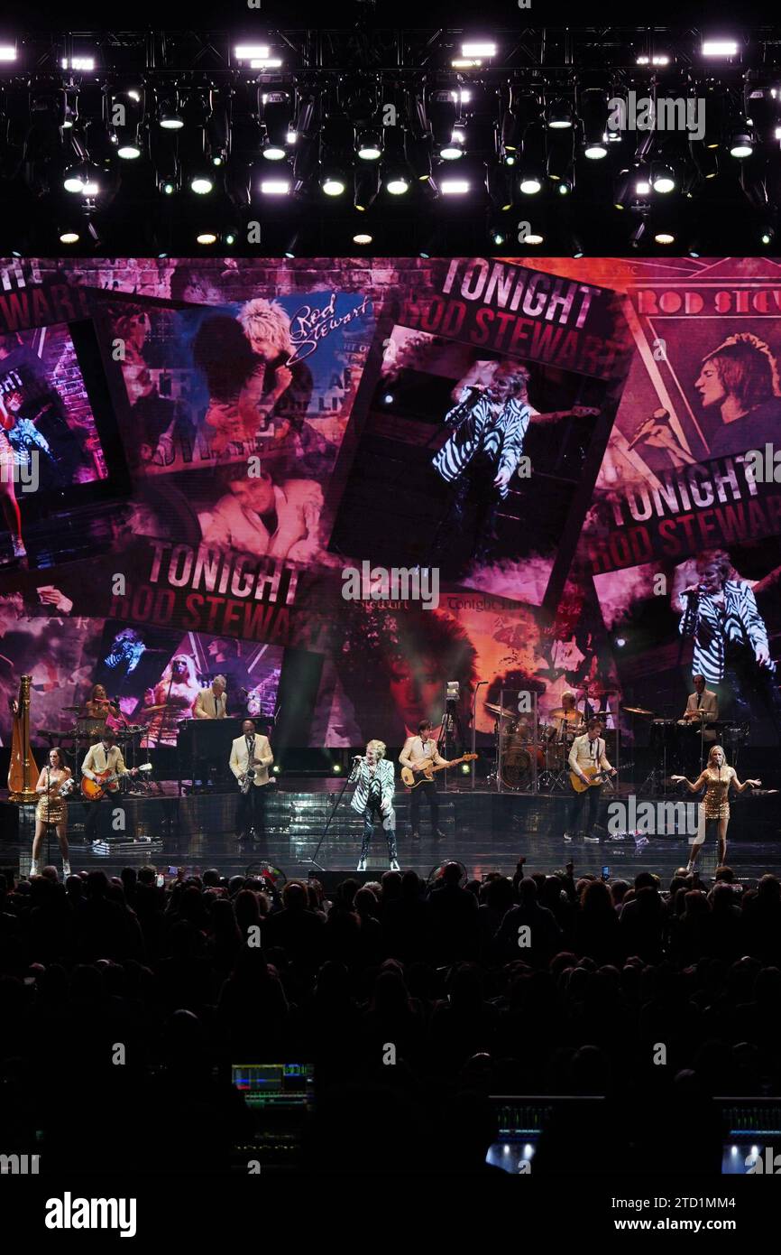 Singer Rod Stewart performing during Navidades Starlite Madrid 2023 in ...