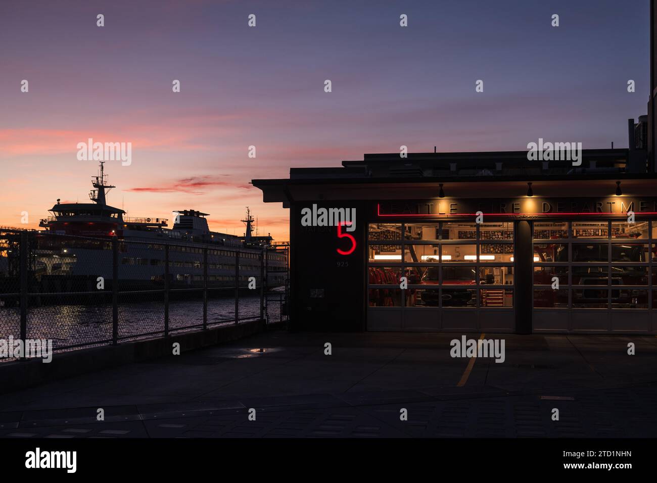 Seattle fire house hi-res stock photography and images - Alamy