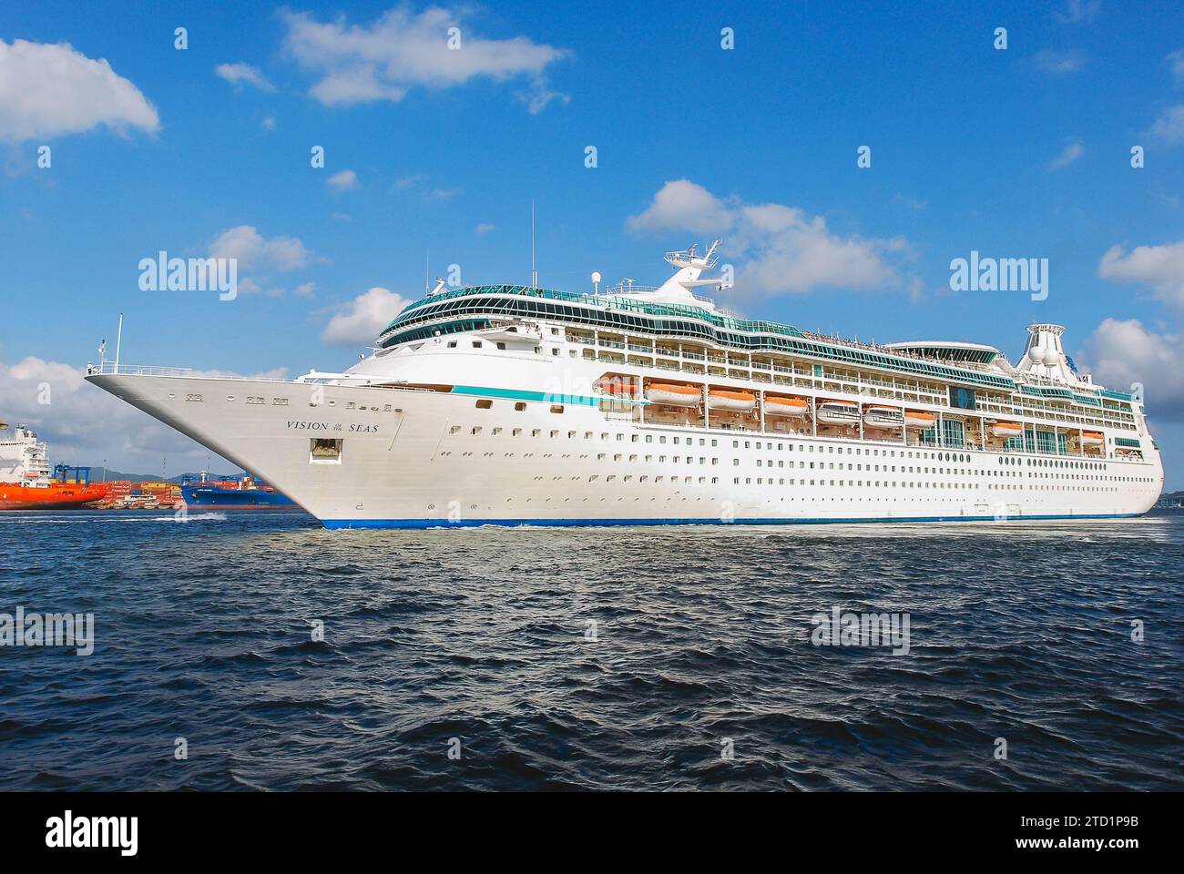 Royal Caribbean's Vision of the Seas cruise ship sailing in the channel ...