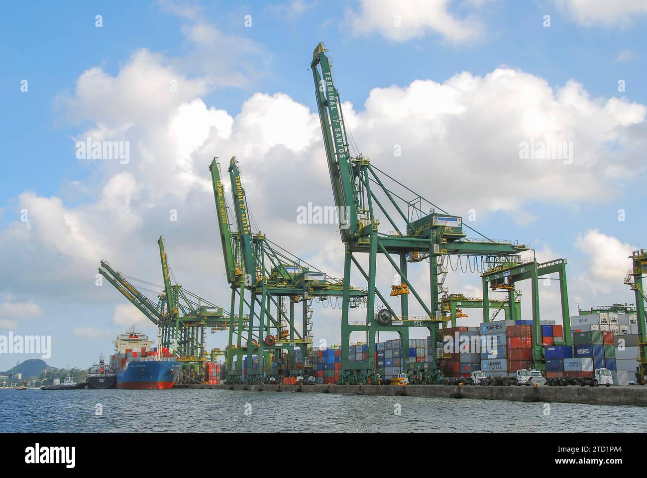 Port of santos brazil terminal hi-res stock photography and images - Alamy