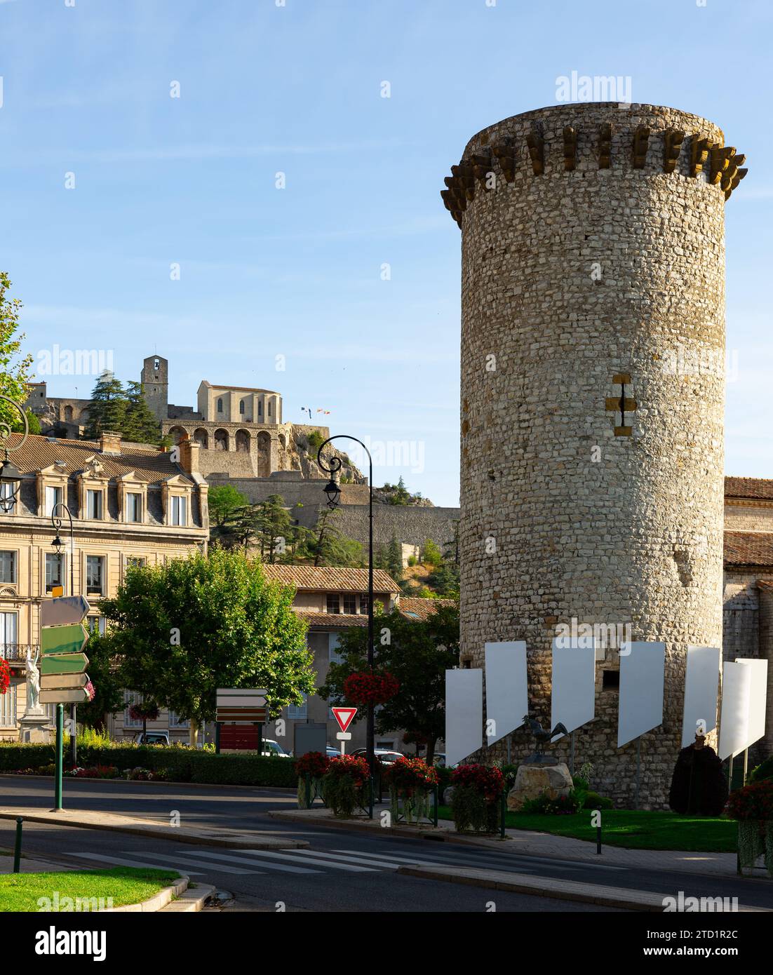 Medisance tower hi-res stock photography and images - Alamy
