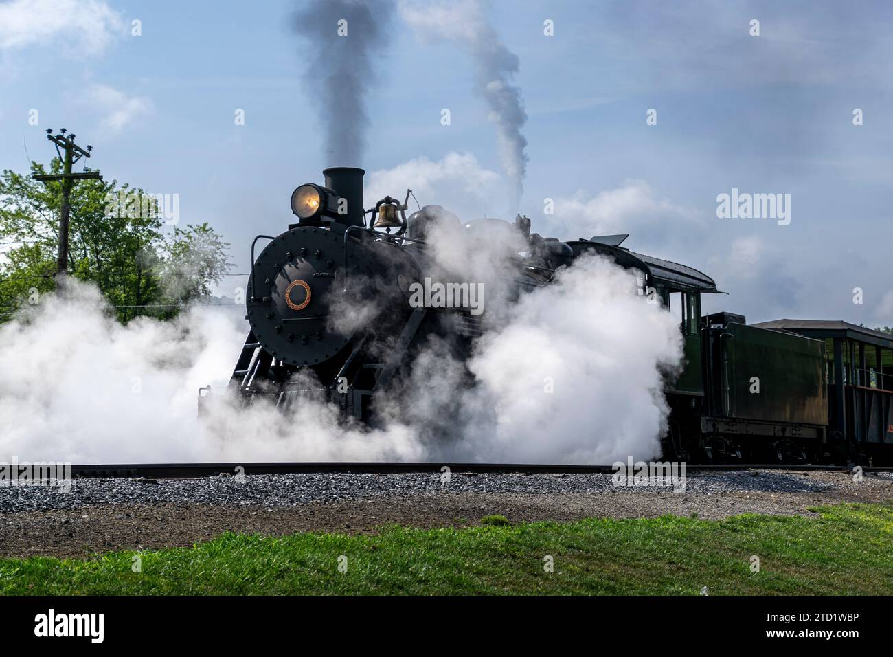 Aerial restored steam locomotive starting hi-res stock photography and ...