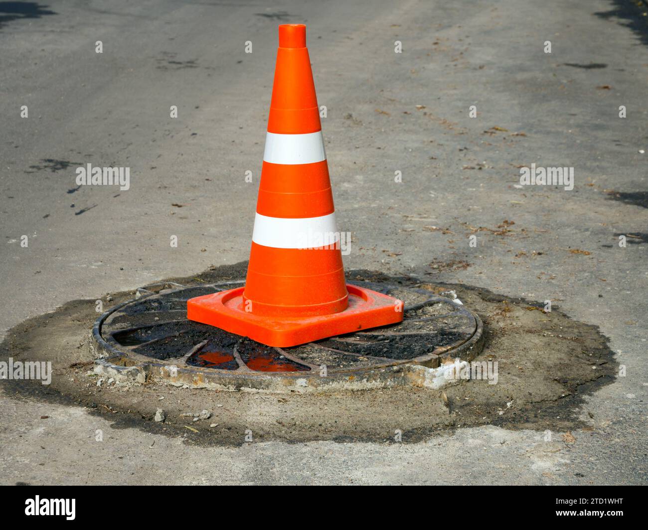 Plastic manhole hi-res stock photography and images - Alamy