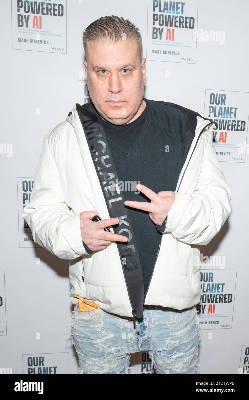 Noel Ashman attends the Mark Minevich "Our Planet Powered by AI" book ...