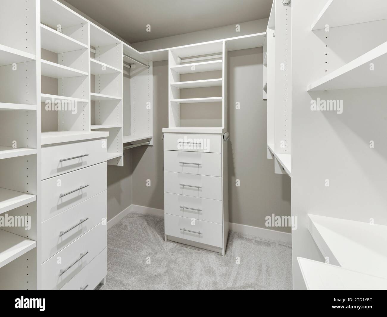 Modern residential empty bedroom closet interior Stock Photo - Alamy