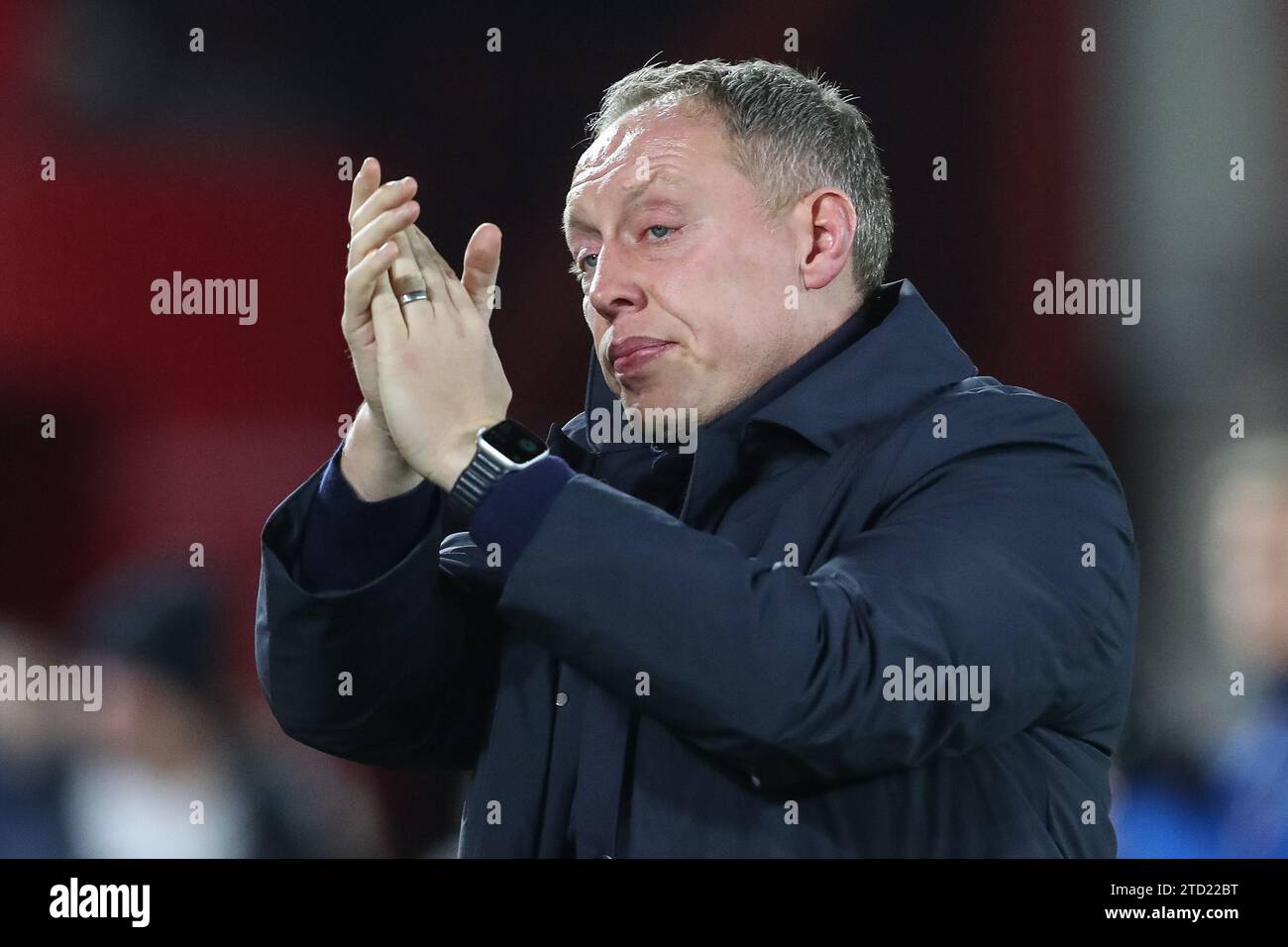 Steve Cooper manager of Nottingham Forest applies the home fans during ...
