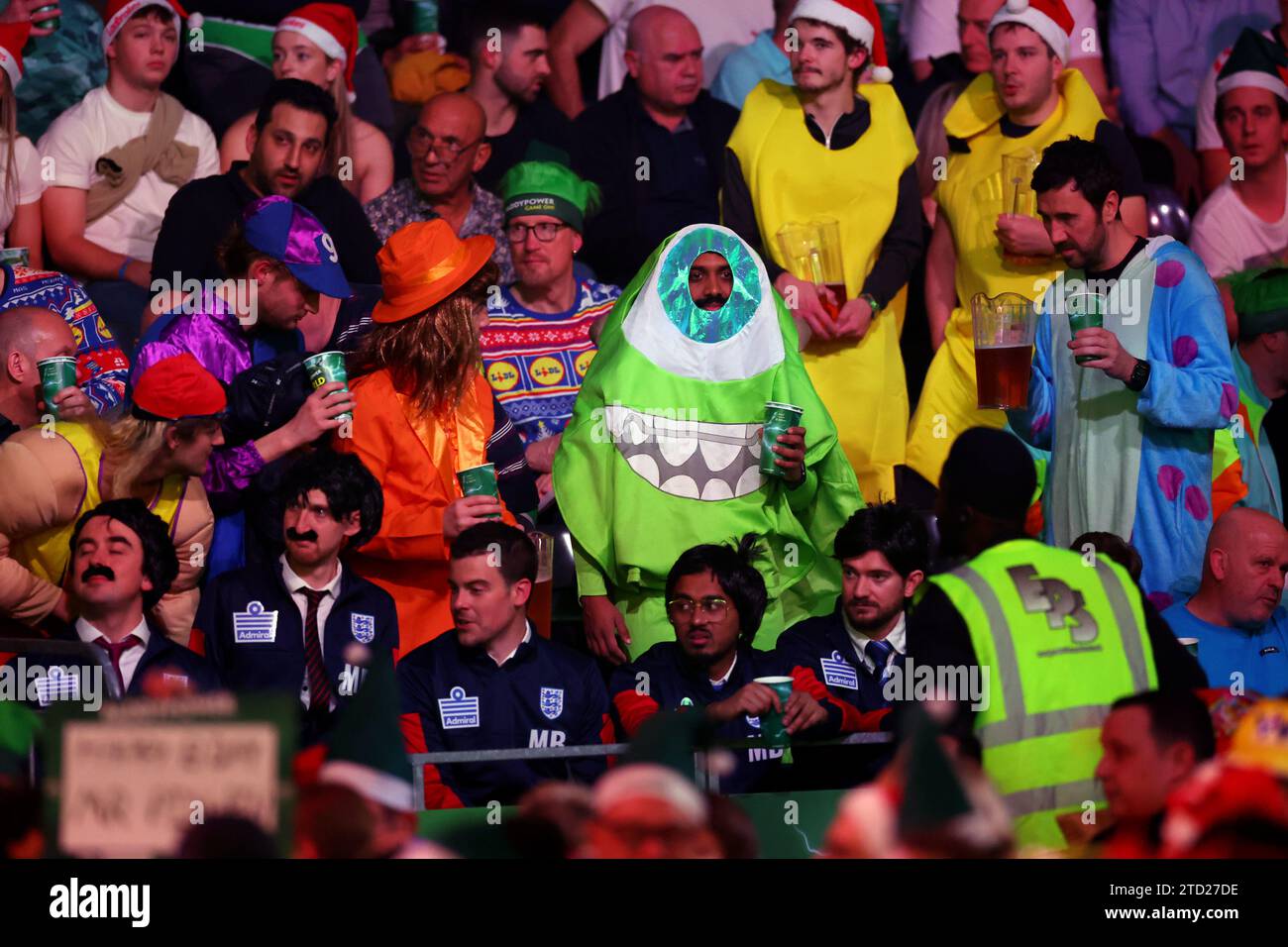 15th December 2023, Alexandra Palace, London, England; 2023/24 PDC ...